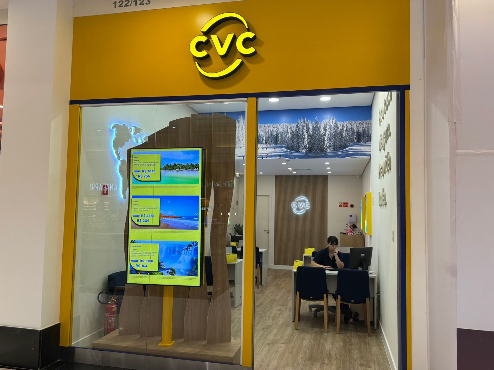 Nova loja CVC em Curitiba – Where Curitiba